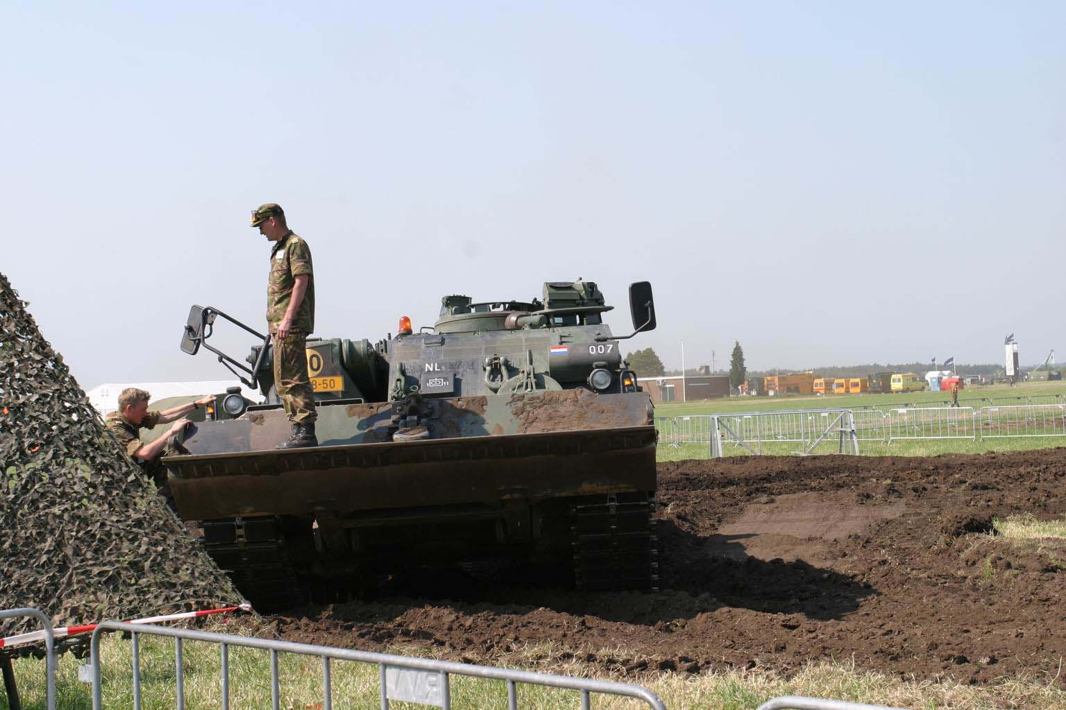 Leopard Club : In the Spotlight - Dutch Bergingstank Leopard 2 ARV