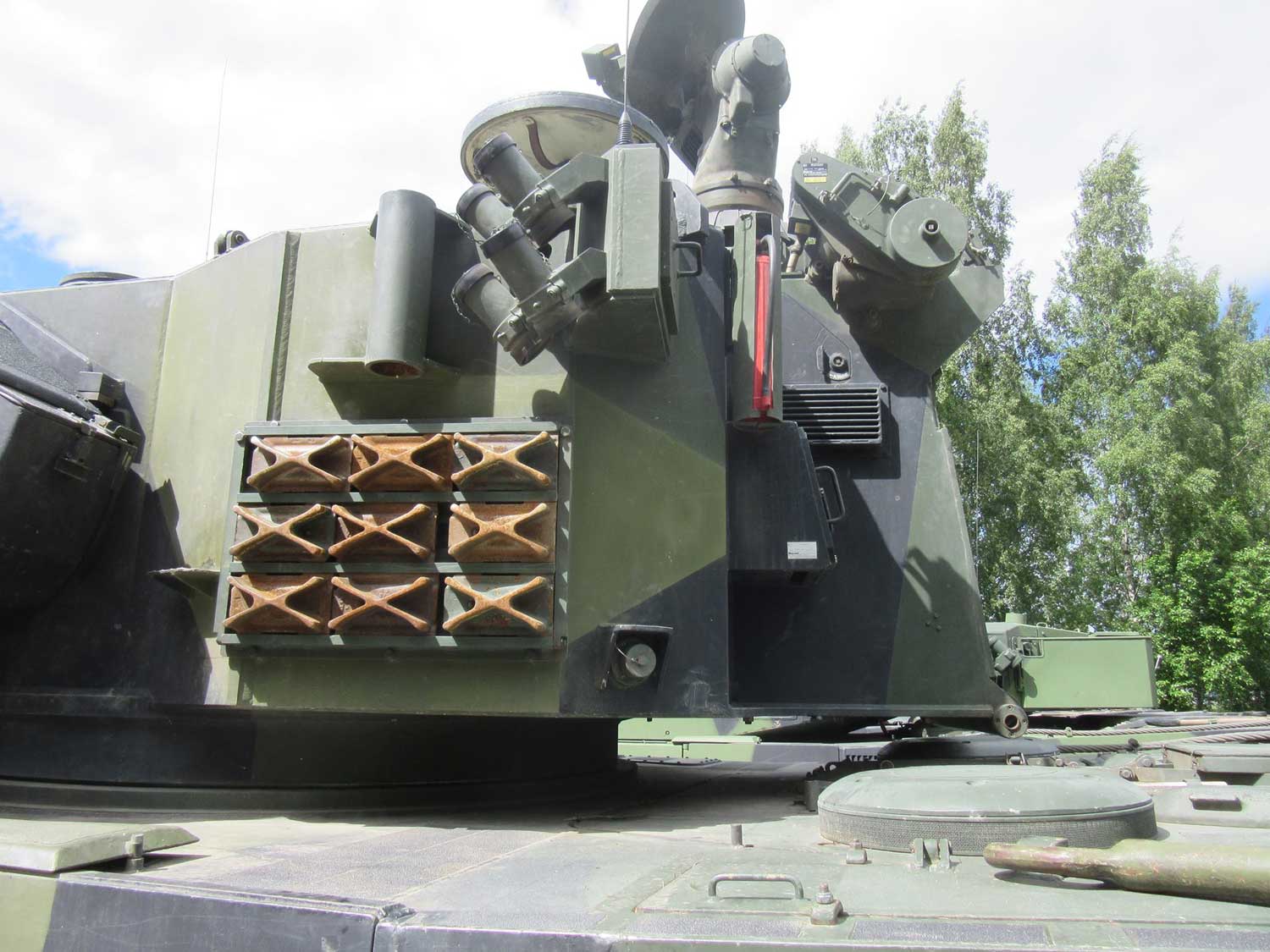 Leopard Workshop : LW045 - 1:35 scale Finnish Leopard 2 Marksman Self ...